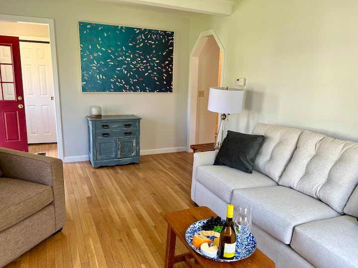 *New* Heart Of York Village | Cape House - Kittery, ME