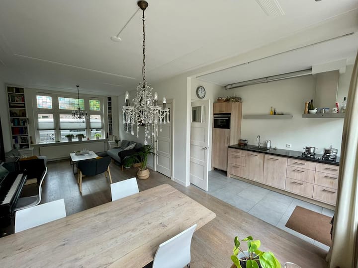 Zomer In Zwolle: Gezellige Jaren ’30 Woning - Zwolle