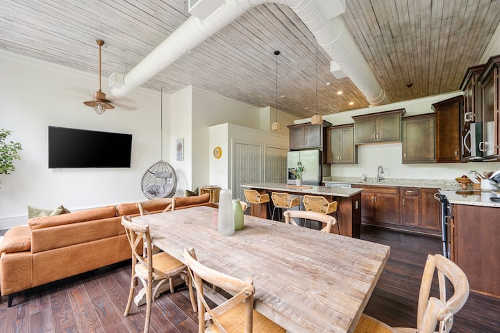 Relaxing Downtown Loft In The Heart Of Macon - Macon, GA