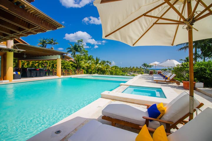 Unique Villa With Basket Court And Infinity Pool - La Romana