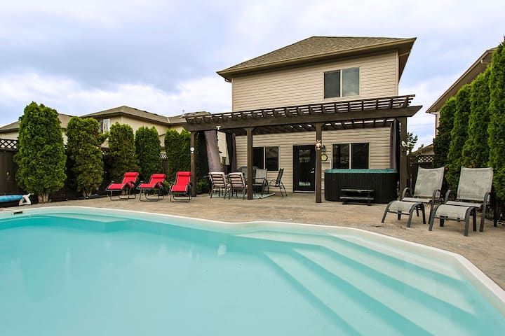 Hidden Gem Okanagan Getaway - Kelowna