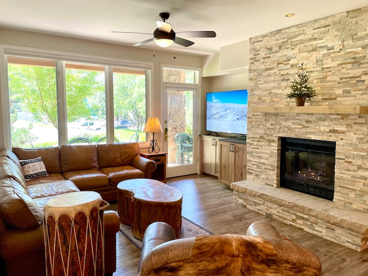 On Mountain Ski-in-out With Heated Pool & Hot Tub - Steamboat Springs