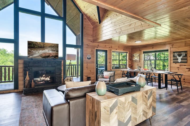 Secluded! | Hot Tub | Arcade | Indoor Resort Pool - Douglas Lake, TN