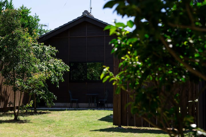 [1泊2食付]離れ一棟貸し。尾道・百島の別宅「ヒトツル」 - 福山市