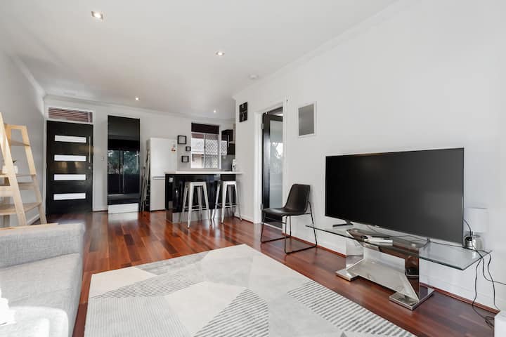 Lovely 1 Bedroom Unit With Free Parking! Free Wifi - Perth