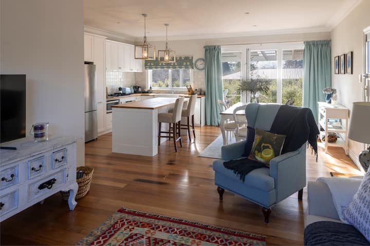 Forest Corner - 3 Bedroom Weatherboard, Trentham - Trentham