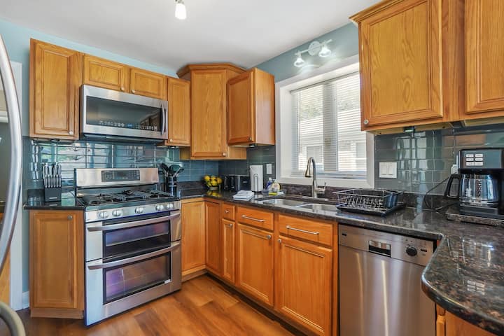 *Extended Stay* Chicago Fhs Rental - Berwyn Ave - Evanston