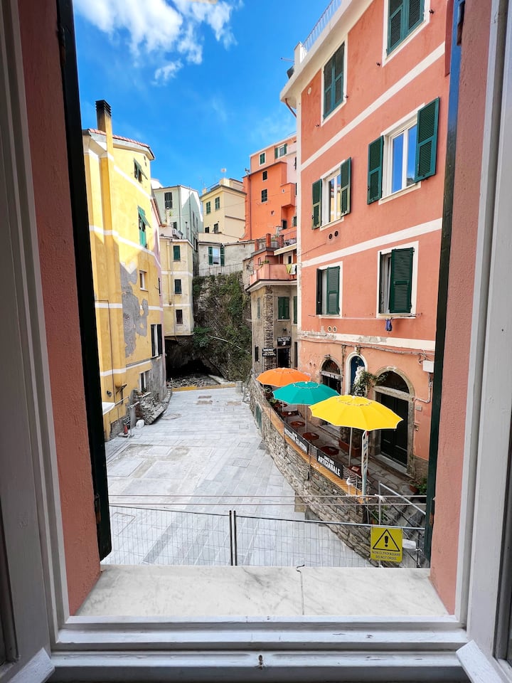 La Grotta Dei Cinque Sensi - Vernazza