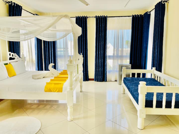Elna's Seaview Serenity Suite  With Ac - Mombasa