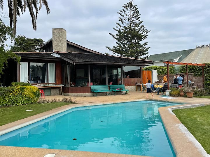 Acogedora Casa En Balneario De Santo Domingo - Chile