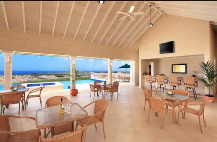 Beautiful 2 Bedroom 2 Bathroom Villa - Barbados