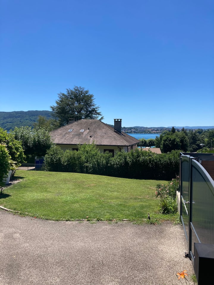 La Case Du Petit Port - Annecy-le-Vieux