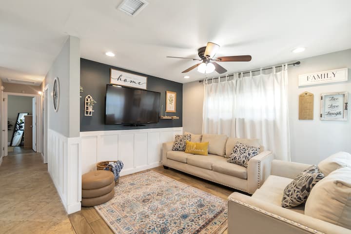 Southside Living | 8-minutes To Ybor - Tampa, FL