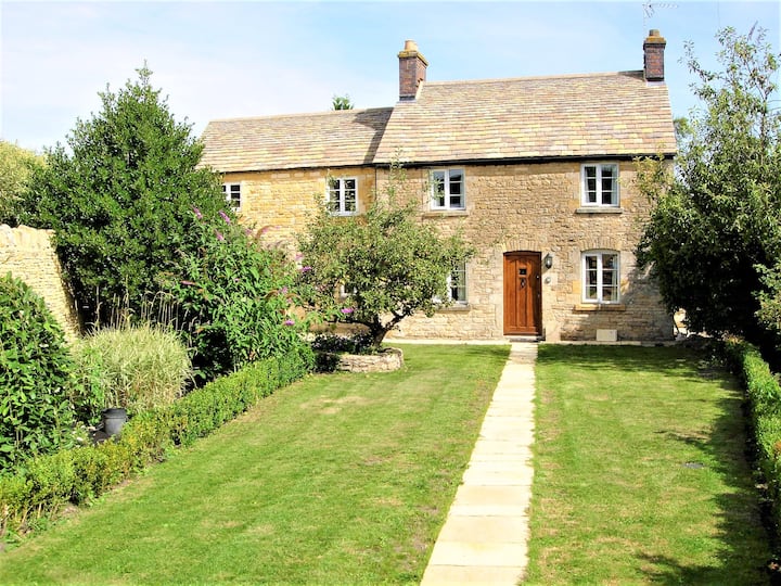 Large Cottage In Stow-on-the-wold With Parking. - Stow-on-the-Wold