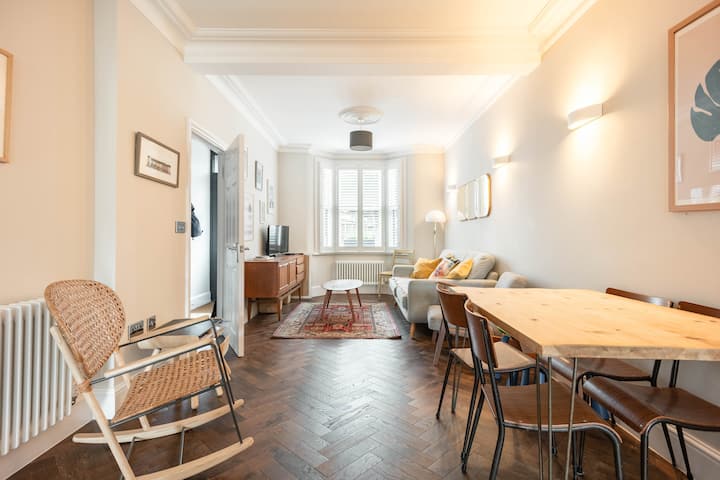 Fantastic 3 Bed Family Home In East London - Leyton