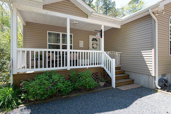 Sea' La Vie- Beachy Cottage - Ocean Pines, MD