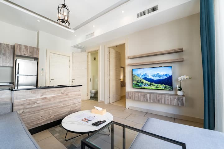 Eze 1br Ground Floor Apartment With Balcony - Amman