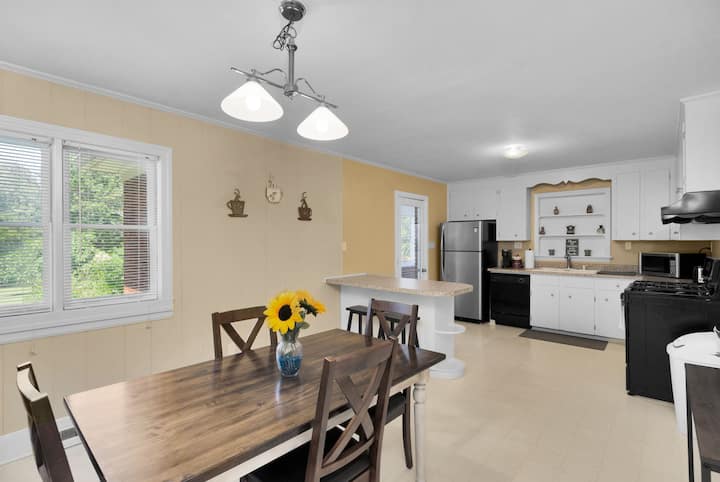 2br Home Near Uptown Charlotte-dog-friendly - Charlotte, NC