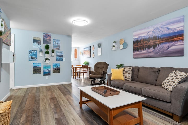 Aimaagvik: 5012 Home In The Heart Of Anchorage - Anchorage, AK