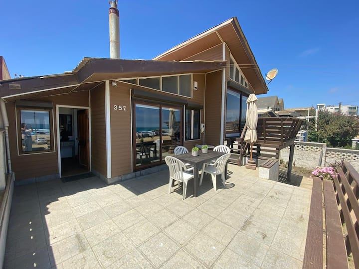 Gran Casa En La Playa Frente Al Mar. - El Tabo