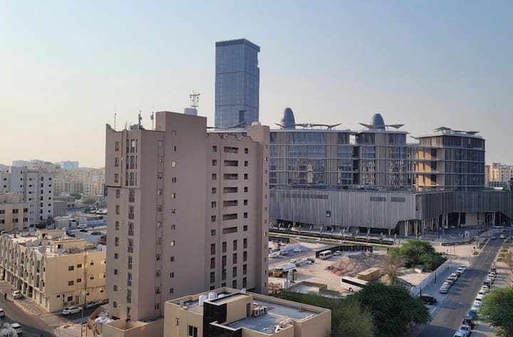 اطلالة على البحر 
مئة متر عن محطة المترو الرئيسية - Doha