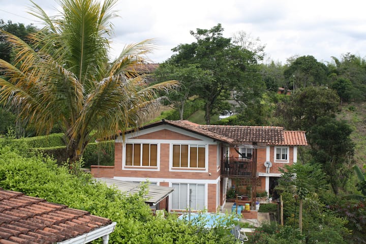 Country House With Garden, Pool And Tranquility. - Pereira