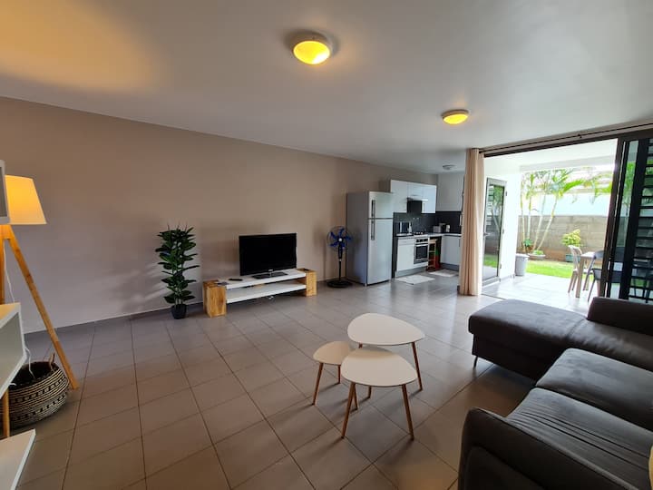 Appartement F4 Avec Petit Jardin: Fare Tuairau - 따이띠