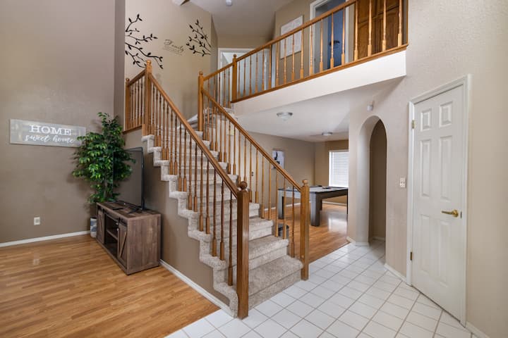 5br 3ba • Pool Table • Wi-fi • Work Space - Elk Grove, CA