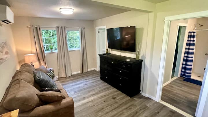 Entire Farmhouse - Great For Longer Stays - Springfield, OR
