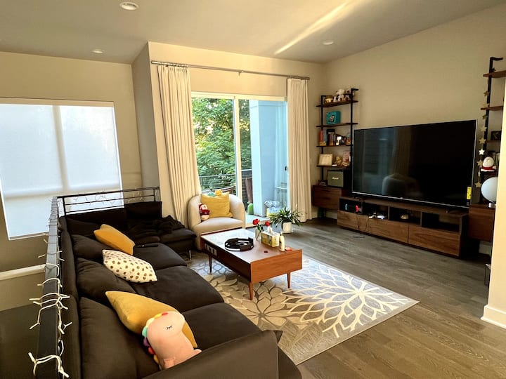 Cozy 1br Suite + Private Bath In Downtown Bellevue - Redmond, WA