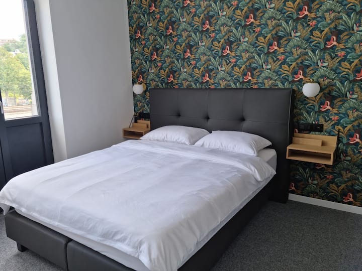 Bed Cauchy - Namur