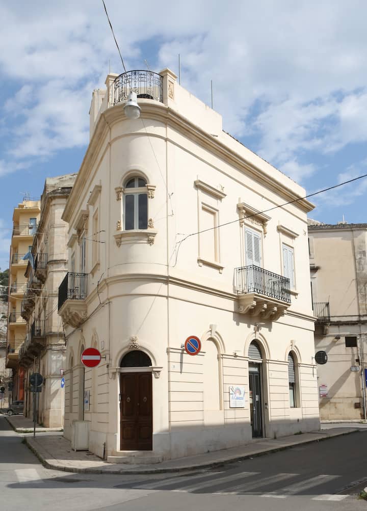 Palazzo Leonardo 1 - Scicli