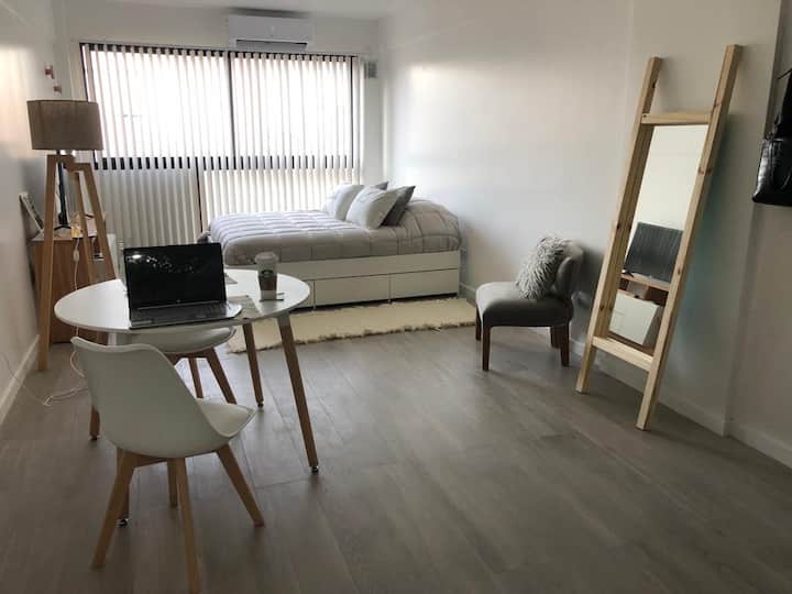 Impecable Estudio Nuevo!
En Palermo Hollywood - Buenos Aires