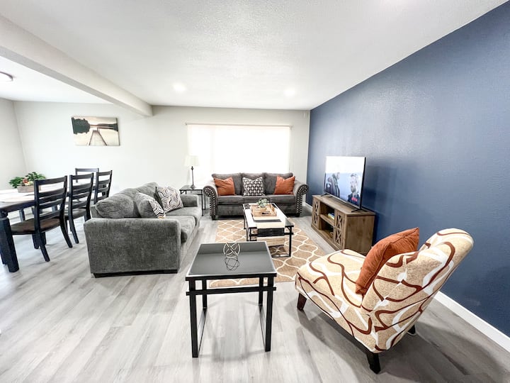 Modern 7 Br W/ 8 Beds+games+theater+hot Tub+wine - 콜로라도스프링스