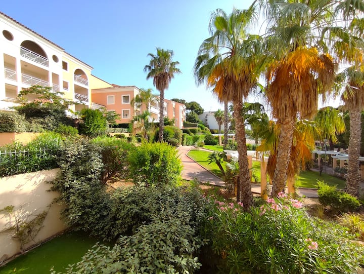 Grand T3 - Résidence Avec Piscine - Porquerolles