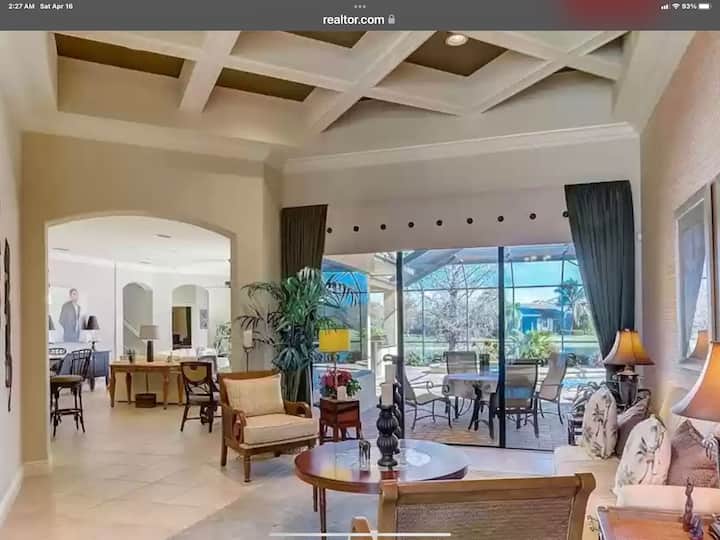 Amazing 3 Bdrm/4 Bth Waterfront Home With Pool - Venice, FL