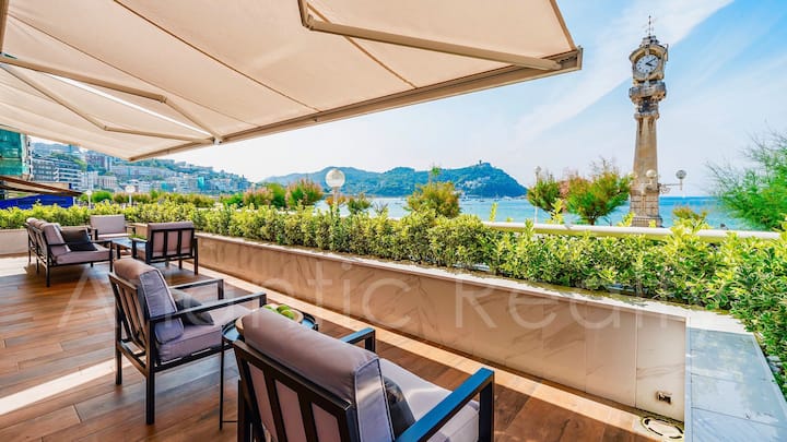 Luxury On The Beach | Atlantic Realty - San Sebastián