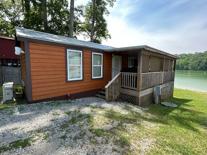 Waterfront Cozy Lake Front Park Model - Douglas Lake, TN