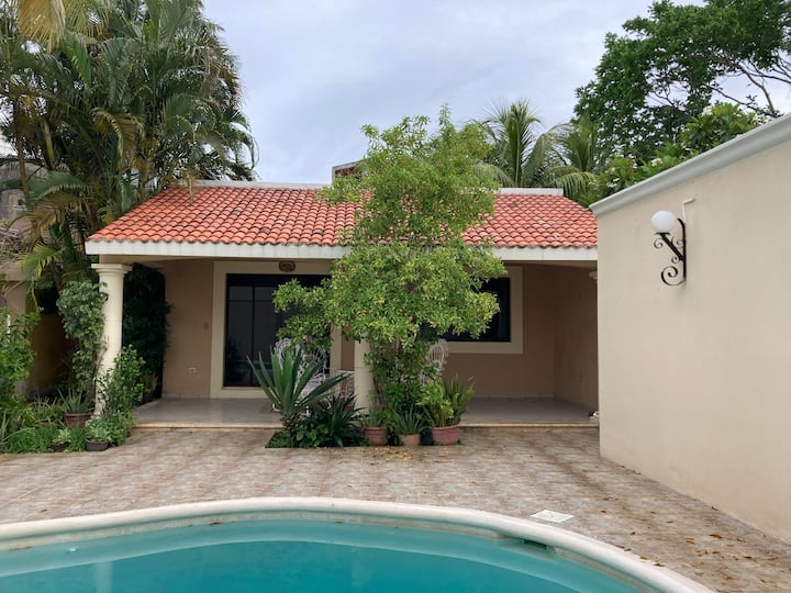 Acogedora Casa De Huéspedes Con Piscina Y Asador. - Cozumel