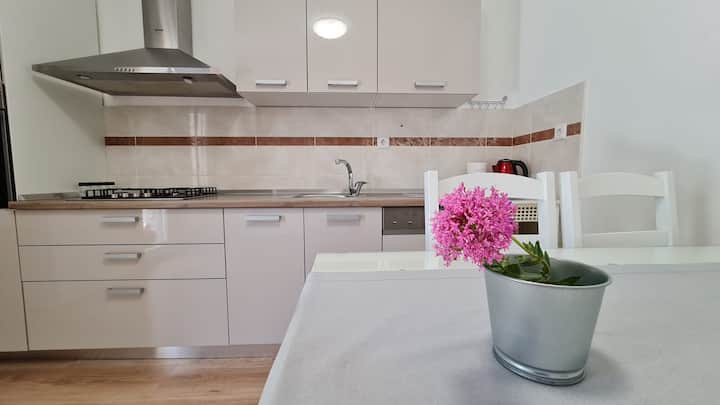 Moderno Uređena Kuća Za Odmor U Centru Vodica - Vodice