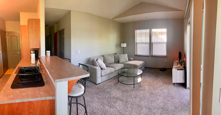 Lovely 2 Bed 2 Bath With Full Kitchen Rental Unit. - Eugene, OR