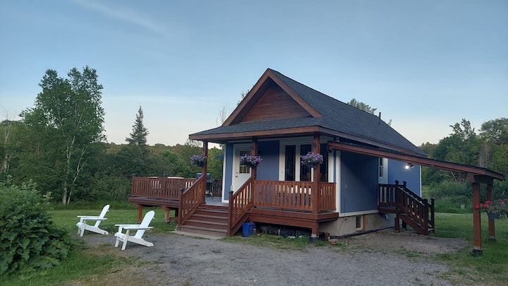 Periwinkle Palace - Tiny houses for Rent in Utterson, Ontario, Canada ...