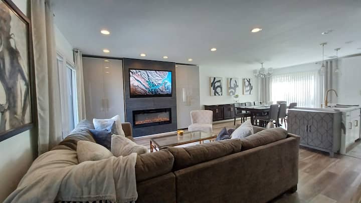 Mini-castle In Desirable Area Near  Downtown - Skokie, IL