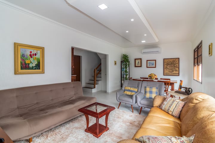 Casa Pra Família, 200m Da Praia. Até 10 Pessoas. - Florianópolis