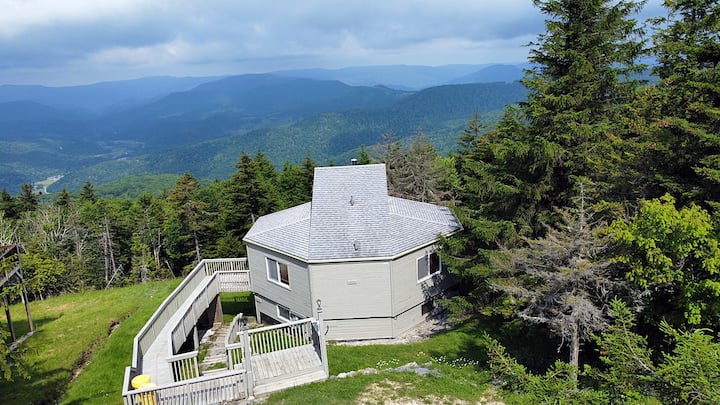 Ski-in Ski-out Snowshoe Hutch With Panoramic Views - Snowshoe, WV