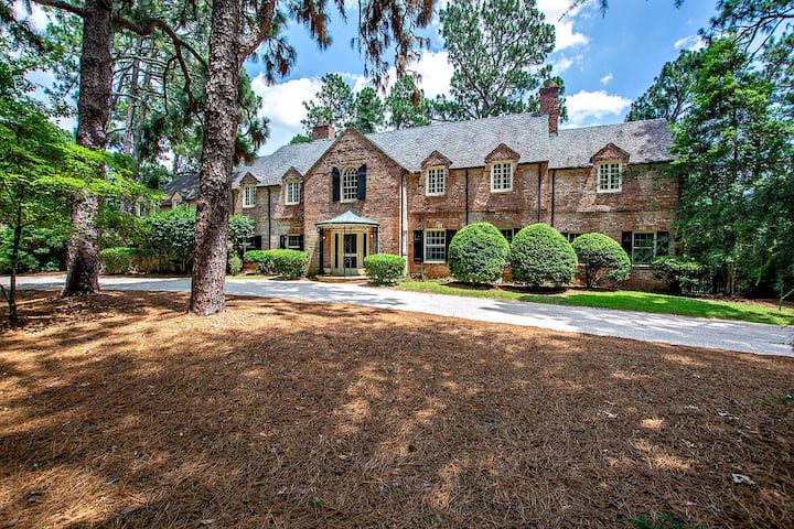 Zinnia Room-private En Suite Bath - Southern Pines, NC