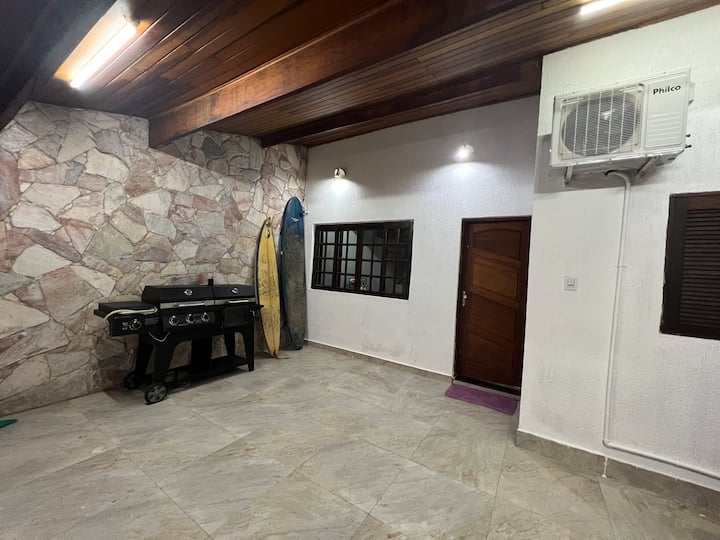Casa Inteira  Em Peruíbe , Aceita Pet - Peruíbe
