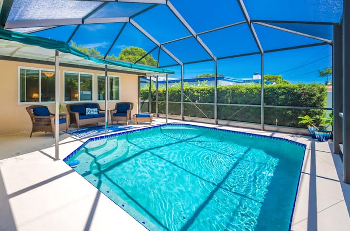 Lush Largo Oasis (4 Min From Indian Rocks Beach) - Madeira Beach, FL