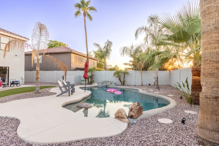 Rustic Chic Getaway! Pool Heating Is Included - Peoria, AZ