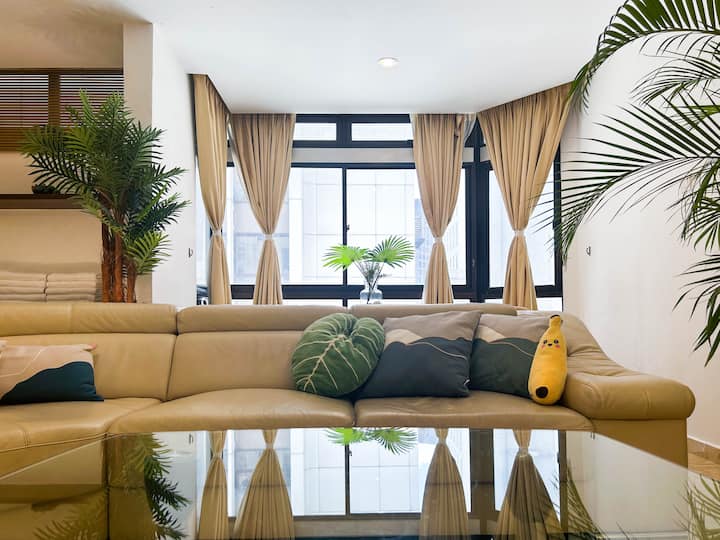 H73 • 50m Opposite Pavilion Entrance•fahrenheit88 - Kuala Lumpur